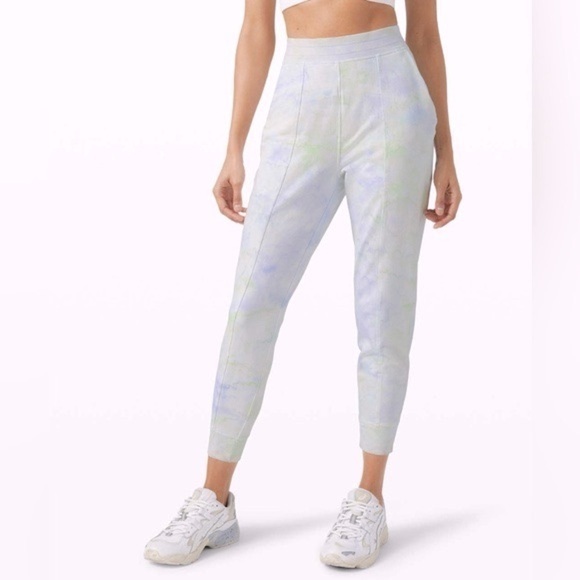 lululemon athletica | Pants & Jumpsuits | Lululemon La Sweat Pant 26 ...